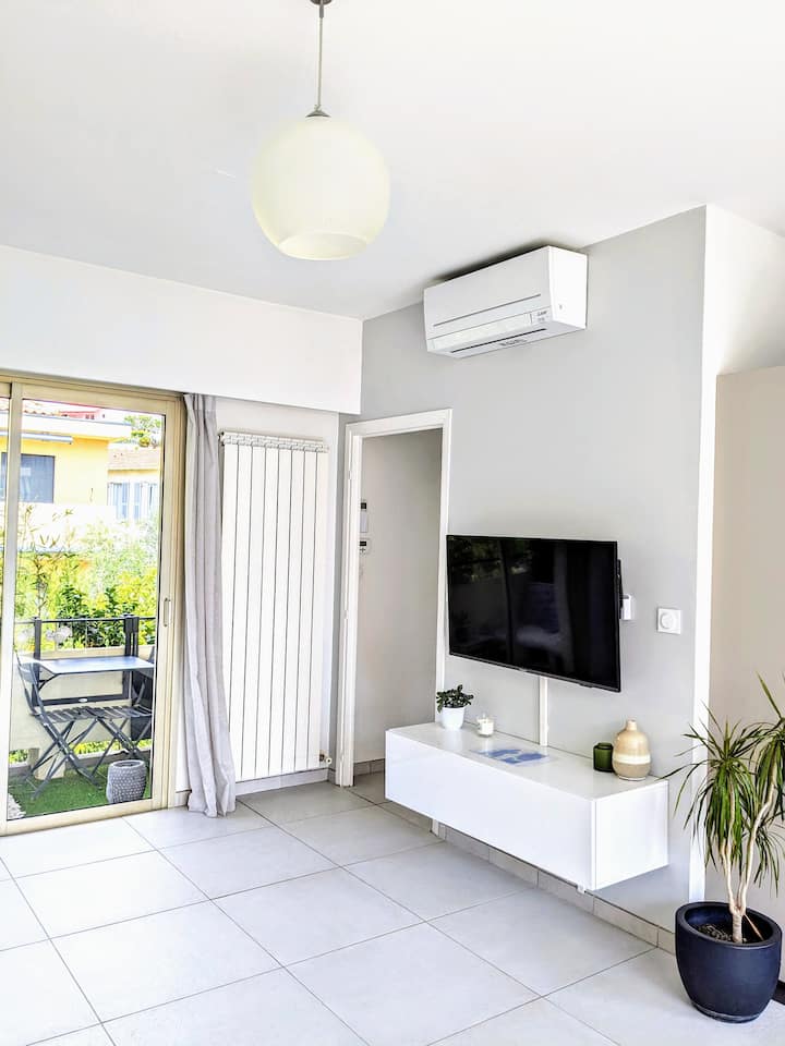 Superbe T2, Vue Mer, Balcon, Parking, Climatisé - Beaulieu-sur-Mer