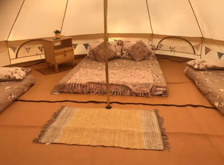 Glamping Bell Tent In Corfe Mullen - Blandford Forum
