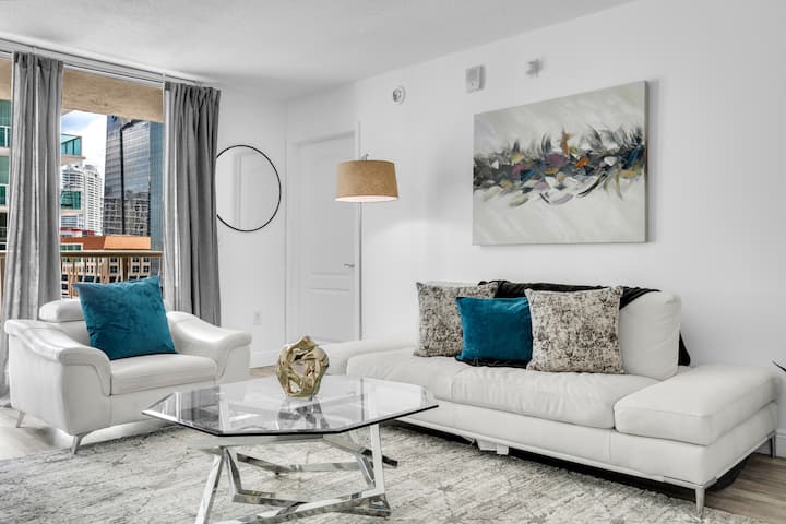 2br Brickell |Pool, Gym And Scenic Views (Sleep 8) - Miami, FL