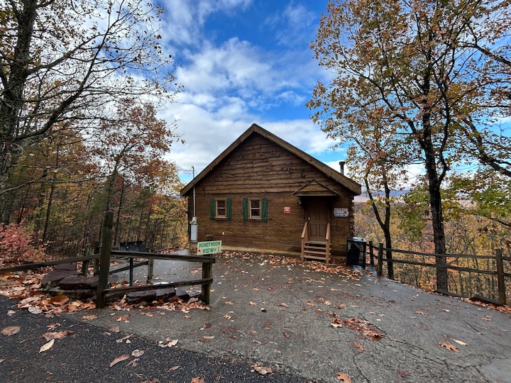 Private Honeymoon W/ Hot Tub & Mountain Views Hmv1 - Pigeon Forge, TN