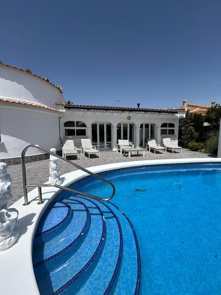 Komfortable Villa Mit Pool, Garten,3 Km Von Strand - La Marina