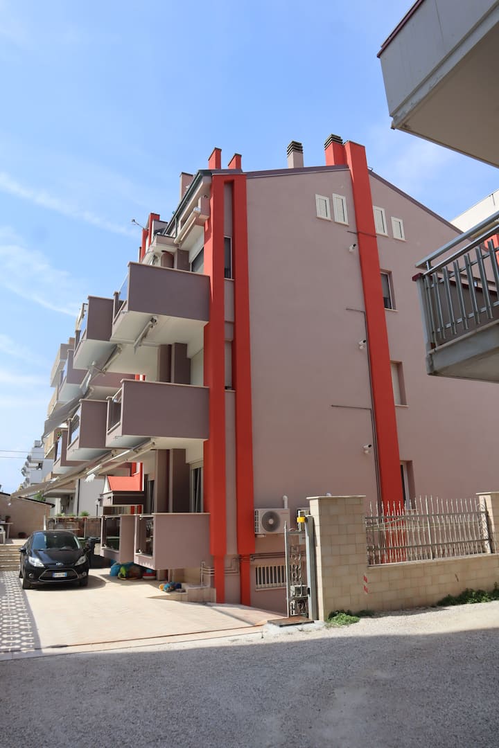 Appart. Grande A 30 M. Dal Mare - Alba Adriatica