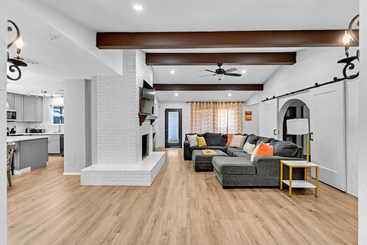 Family-friendly 4br: Close To All Dfw Attractions - Plano, TX