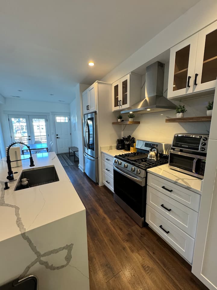 Chic Dc Home W/ Pvt Parking – Near Metro & Sights! - Silver Spring