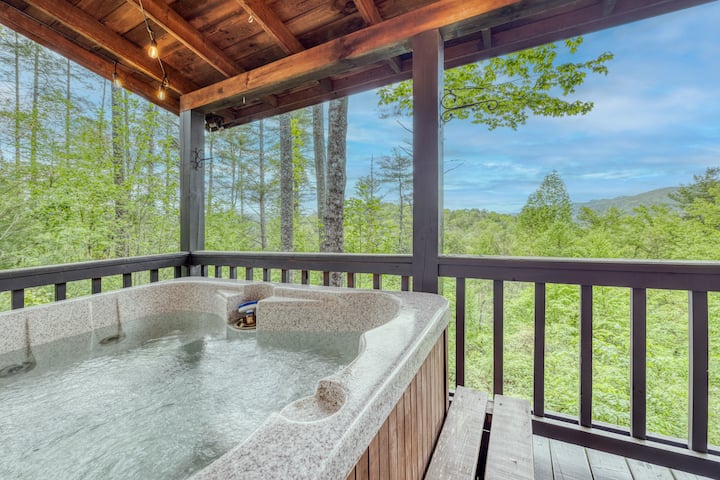 Fall Sale! | Mountain View | Game Table | Dogs Ok - Blue Ridge, GA