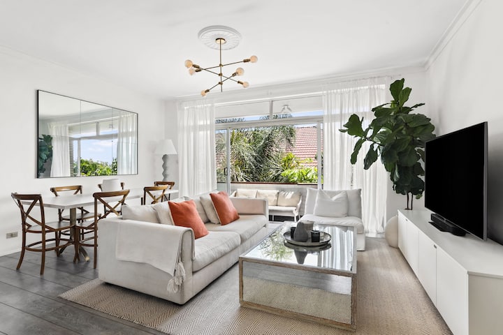 Bondi Beach - 2 Br, 1 Bath Apartment - Bondi Beach