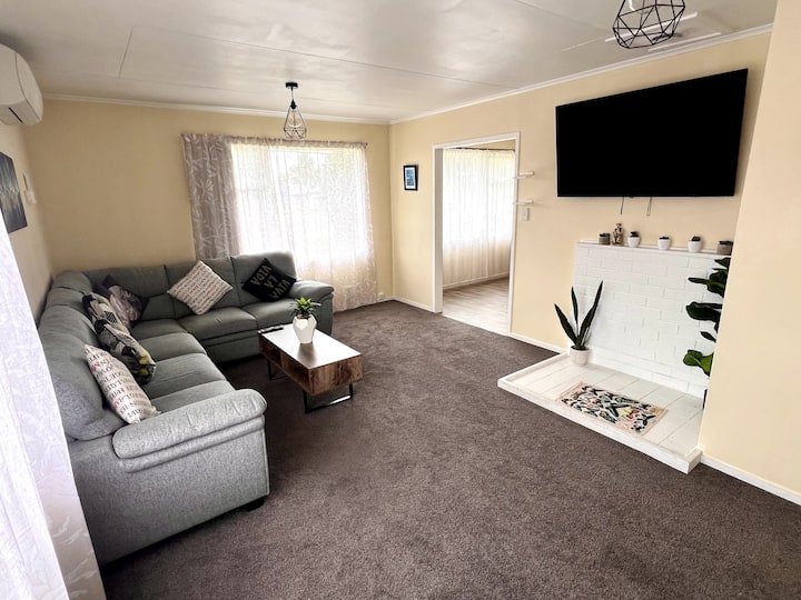 Spacious 3 Br Near Skyline – 5 Min Walk - ロトルア
