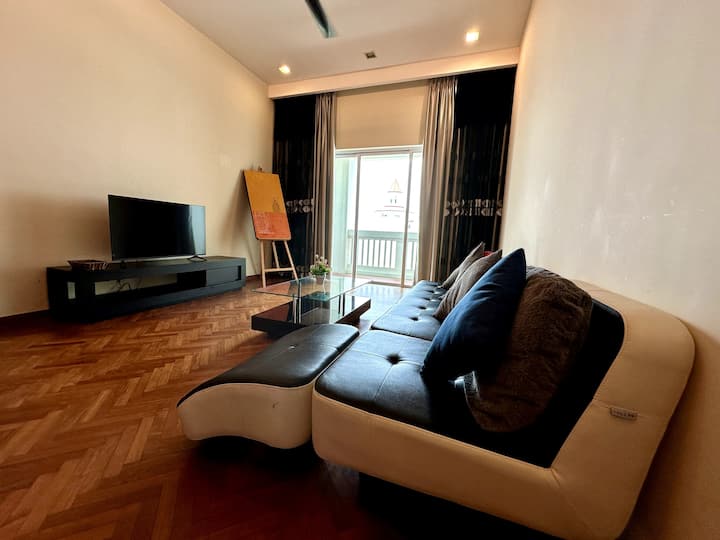 2 Bedroom Suite With Sea View @ Straits Quay - Penang