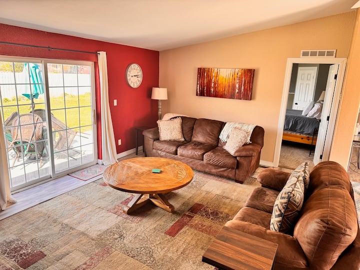 Quiet Neighborhood With Truck And Trailer Parking! - Gunnison, CO
