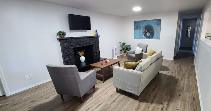 Comfort Stay: Room #4 With Private Bathroom - Tacoma