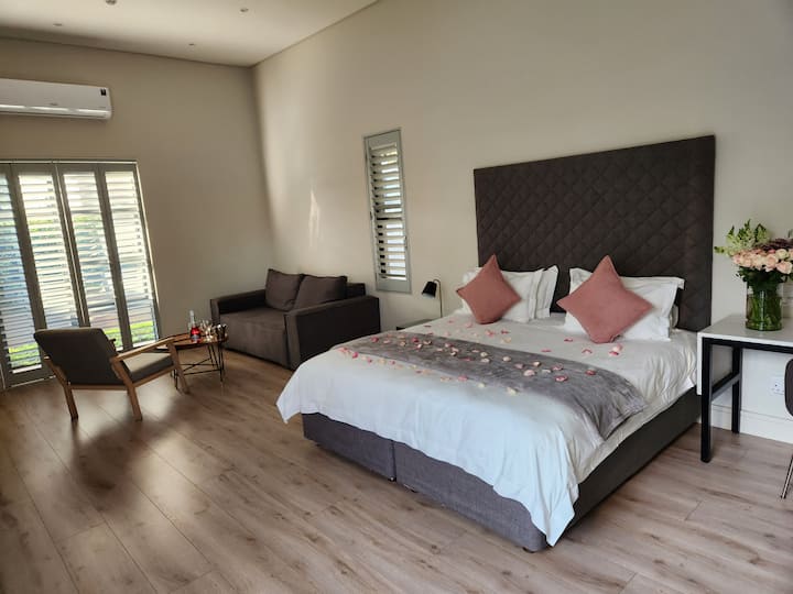 The Wantage Suites - Deluxe Family Suite - Johannesburg