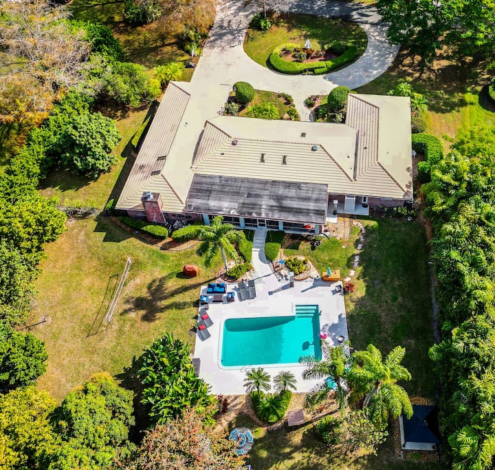 Lux Mansion W Heated Pool N Yoga - Coral Springs, FL