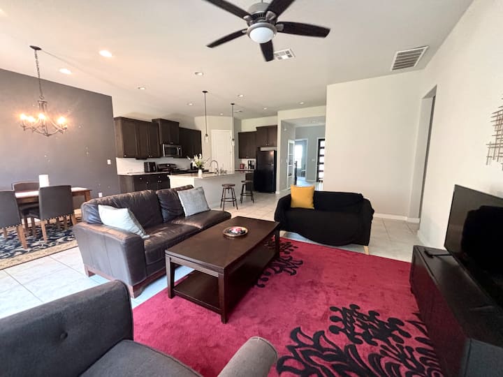 Lakewood Park Stay | Work-friendly | Fast Wi-fi - Leander, TX