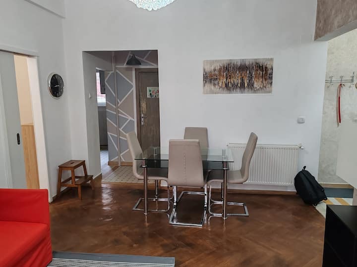 Quiet Home Near Downtown City - Bukarest