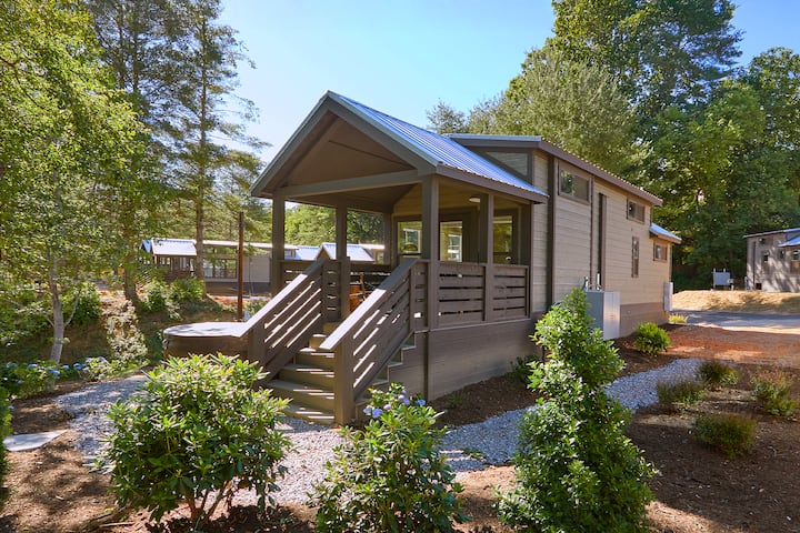 Asheville River Cabins Riverview Cabin W/ Hot Tub - Sierra Nevada