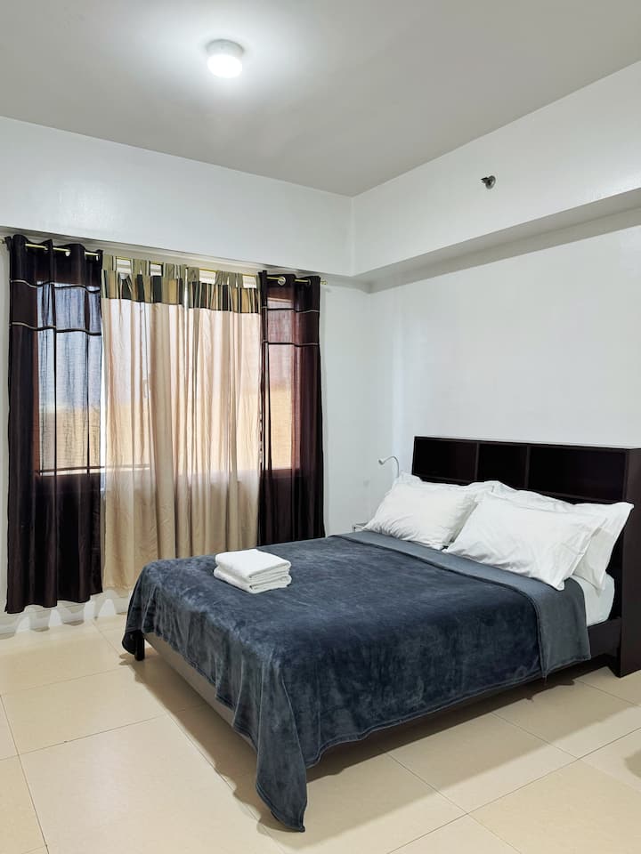 Your Home At Bgc - Central Location - Taguig