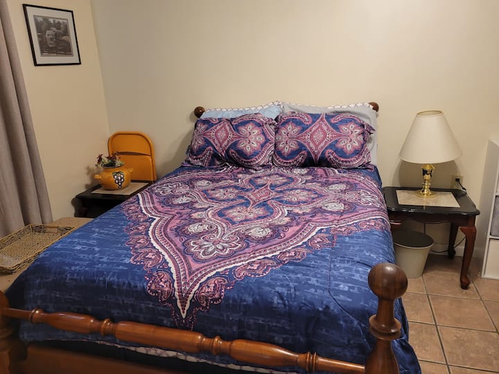 Neat 1-bedroom Tiny Home With Free Parking On Site - Knoxville, TN