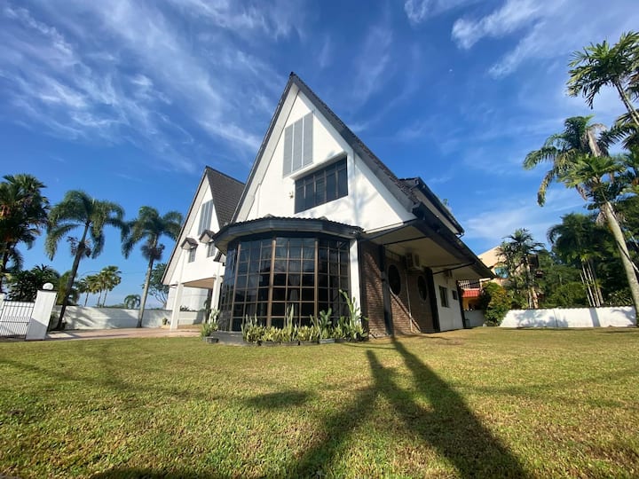 Taiping 5br5b Banglow For 14 Pax Near Taiping Town - Taiping