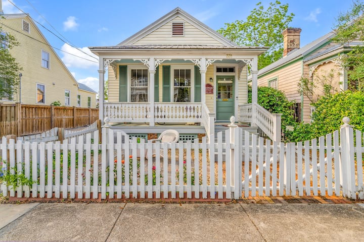 Downtown Getaway In Historic District Pensacola - Pensacola, FL
