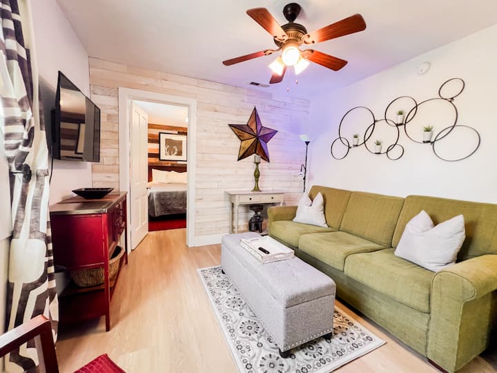 Peaceful Top-floor Retreat In Downtown Slc - Salt Lake City, UT
