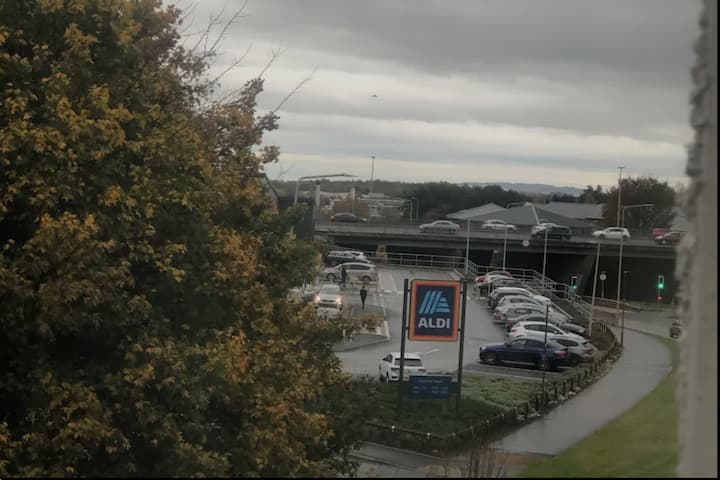 2 Bed & 2 Bath-flat-driving Distance To Edinburgh - Livingston