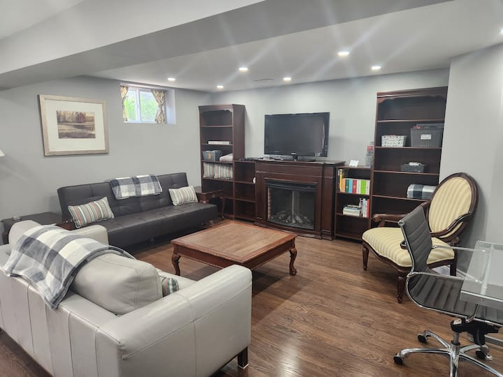 A Sweet Retreat Close To It All! - Grimsby