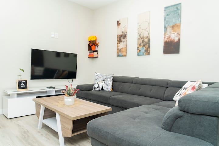 Confortable Brand-new Close To Downtown - Saskatoon