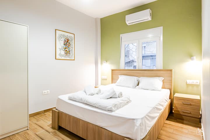 Renovated With Separate Access - Thessalonique