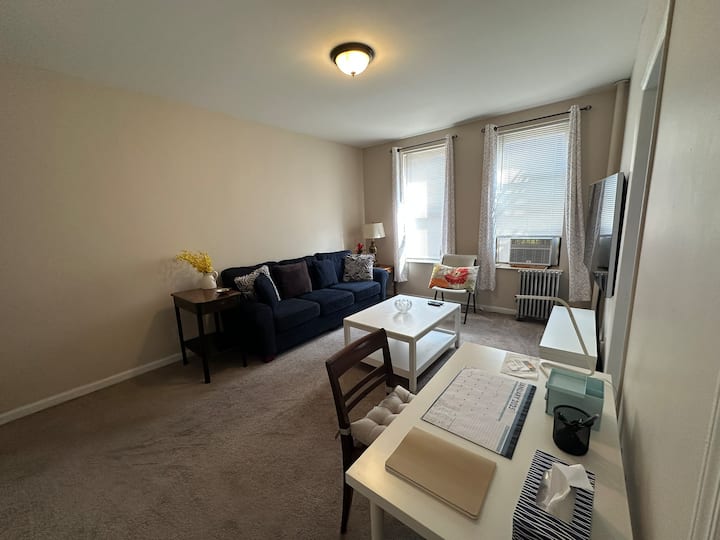 Lovely 2 Bedroom Astoria Close To Everything - Astoria - Queens NY