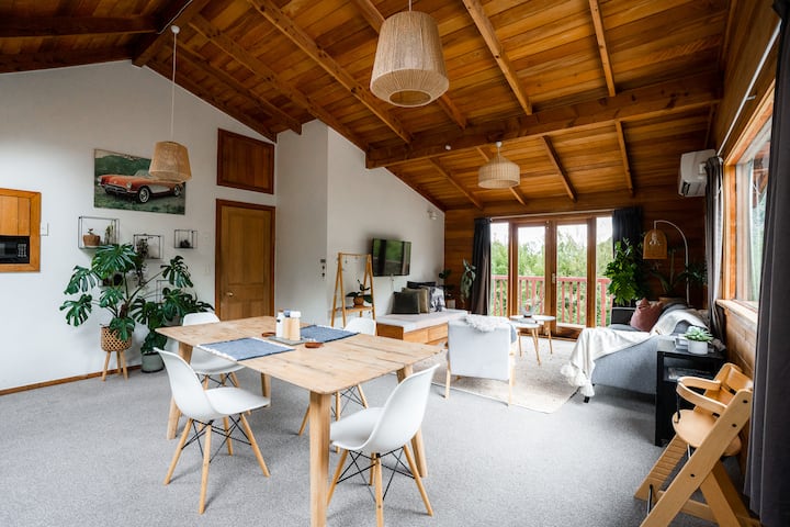 Coronet Terrace - Sunny Arthur's Point Apartment - 퀸스타운