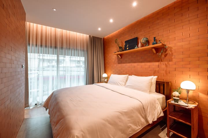 Easterly Room 01 (Street View) - Chanthaburi