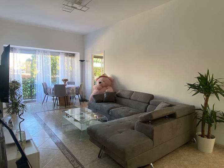 Cozy Apartment 2 Mins From Beach - Nice