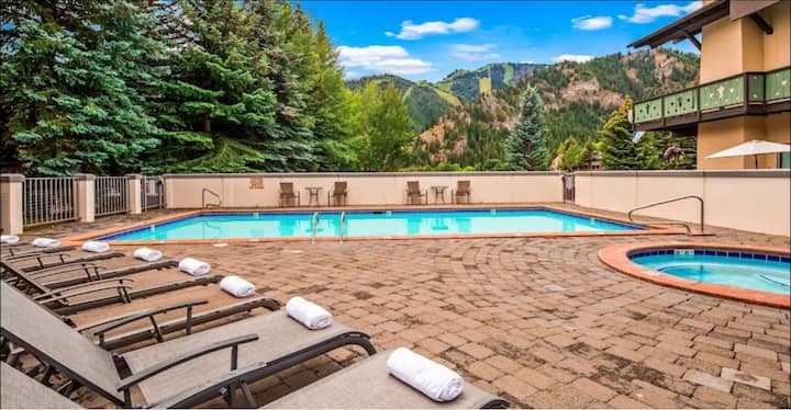 Perfectly Located Ketchum Condo - Ketchum, ID