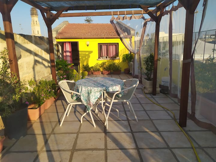 Belle Grenier Dans Le Centre Histor - Lecce