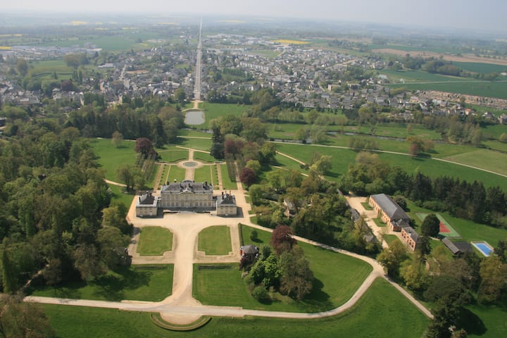 Cottage Avec Vue Sur Parc, Piscine & Tennis - Château de Craon