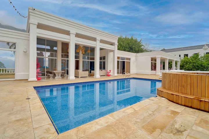 The Mtv Mansion – El Poblado Luxury Icon - Medellín