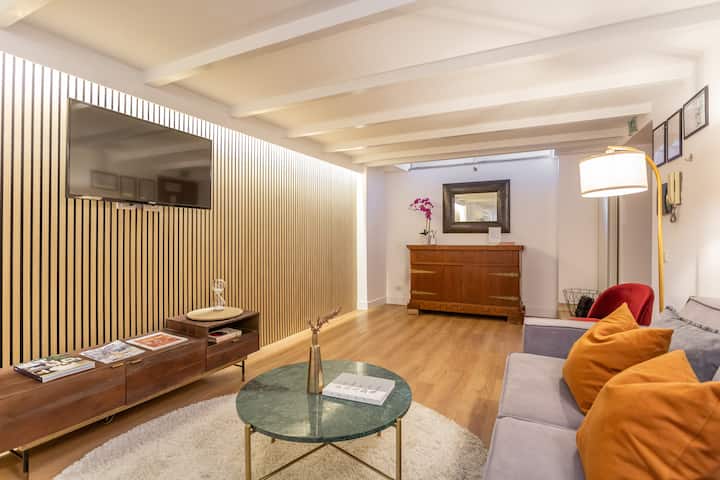 Daplace | Iris Apartment - Roma