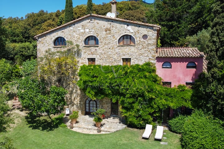 Casa Serola. Allotjament úNic Amb 4 Habitacions. - Olot