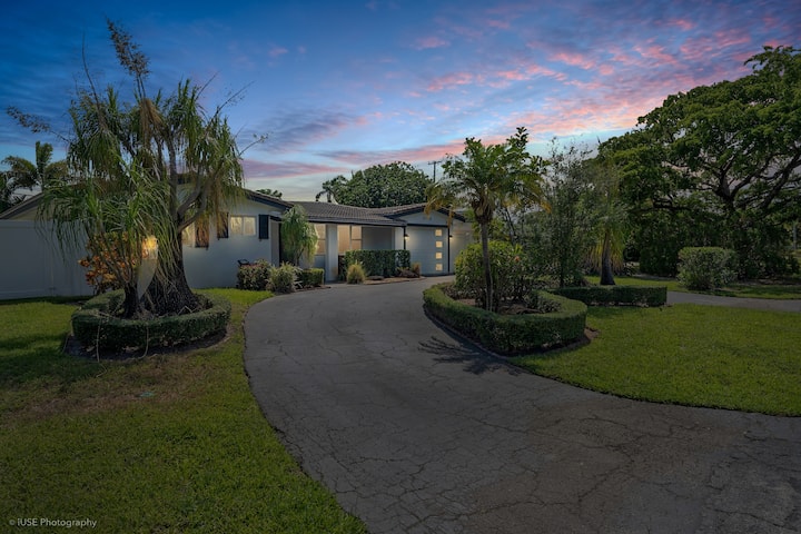 Large Beautiful & Sun Kissed House Near The Beach! - Fort Lauderdale