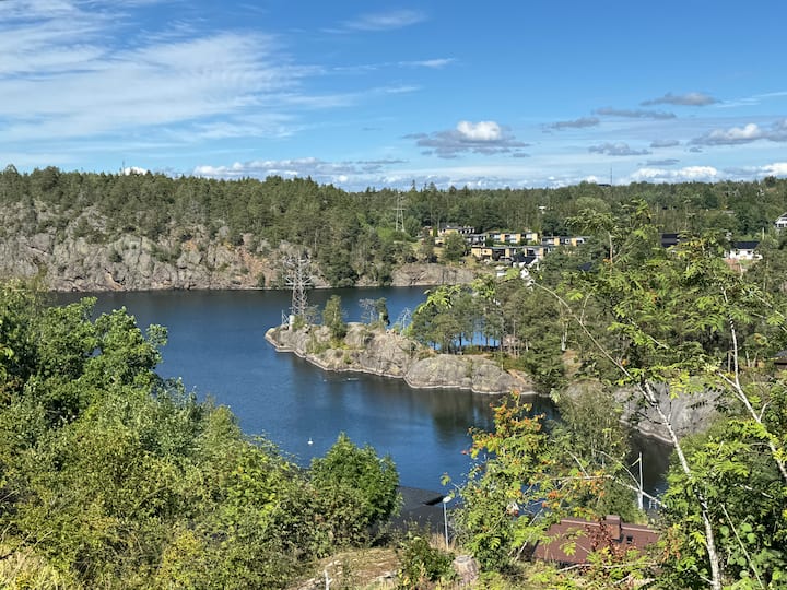 Minihus, Sjöutsikt O Stor Trädgård. 20km Stockholm - Stockholm