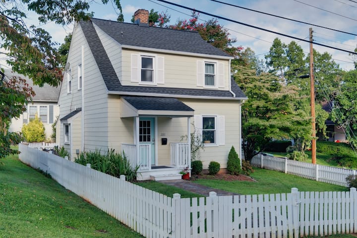 Hill Street House Walk To Uva Stadium/fry's Spring - Charlottesville, VA