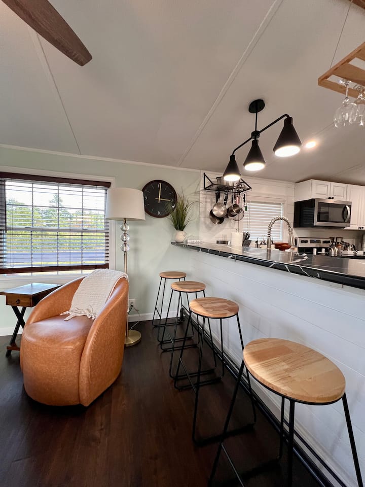 Cozy Retreat-new Coffee Bar - New Hampshire