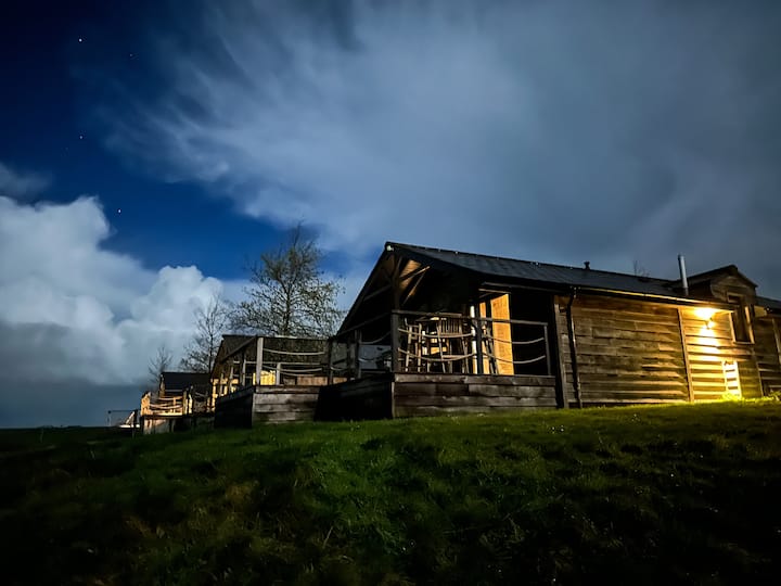 (Sleeps 4) Cosy Log Cabin At Zen Jungle Retreat - Holsworthy