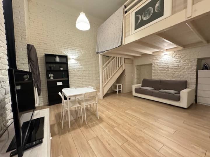 Loft Near The Vertical Forest - Milano