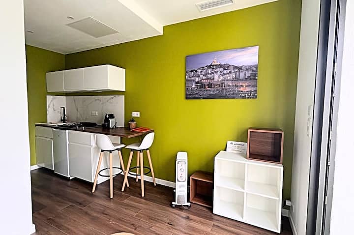Studio Avec Jacuzzi Privatif Et Piscine Chauffée - Cassis