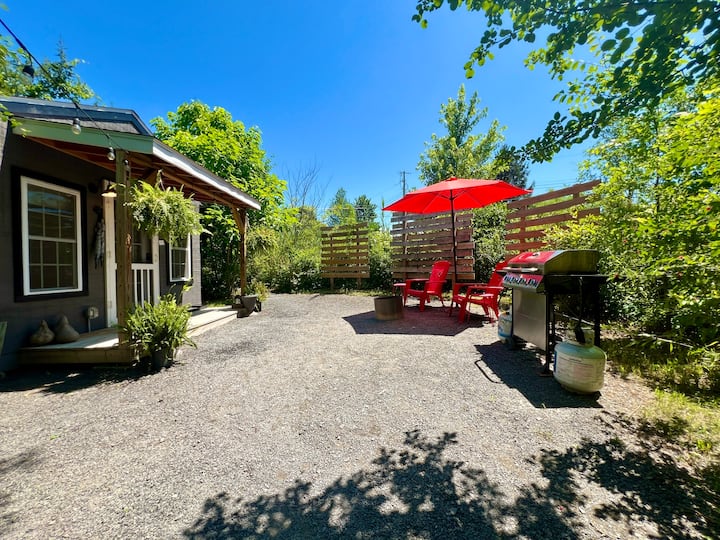 Rustic Charm Meets Comfort: The Washburn Cabin - Saugerties, NY