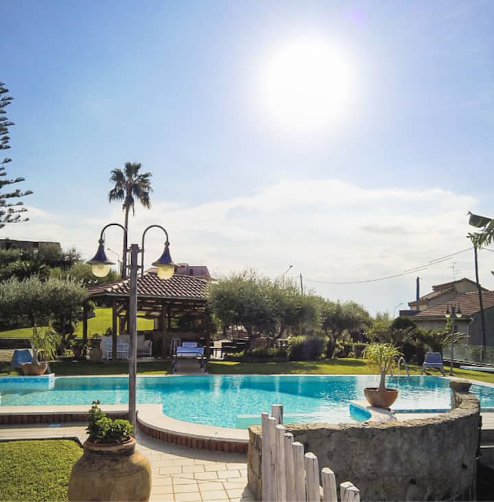 Suite Beniamino & Nancy-villa Bency - Capo d'Orlando