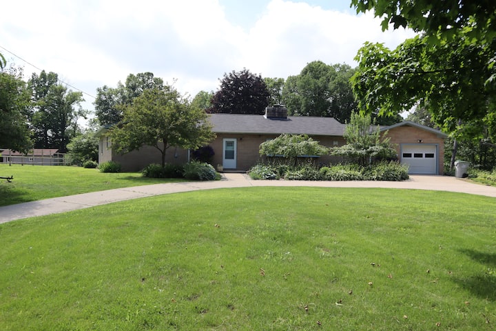 Sunset Views Between Wauwatosa And Menomonee Falls - Hubertus, WI