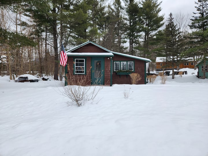 Ammonoosuc House, Cozy Cabin - No Cleaning Fee! - Bethlehem, NH