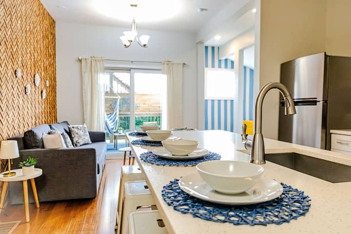 Jennifer's Providence Modern Urban Getaway W/ Deck - Rhode Island